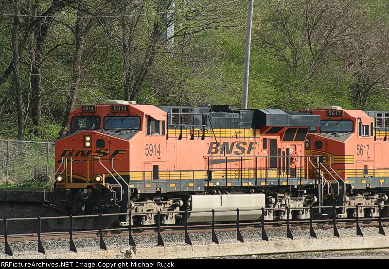 BNSF 5914